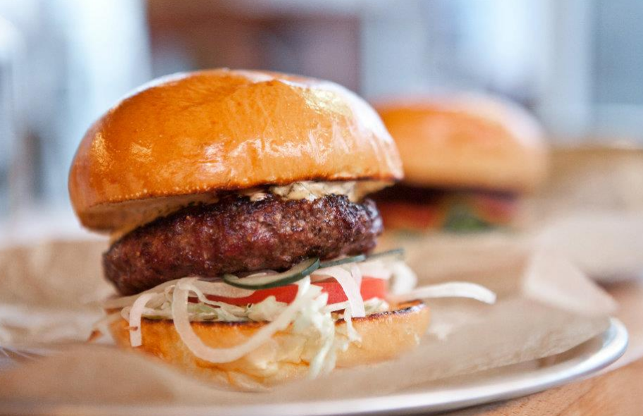 8oz Burger on Capitol Hill debuts Happy Hour menu – Seattle Pockets